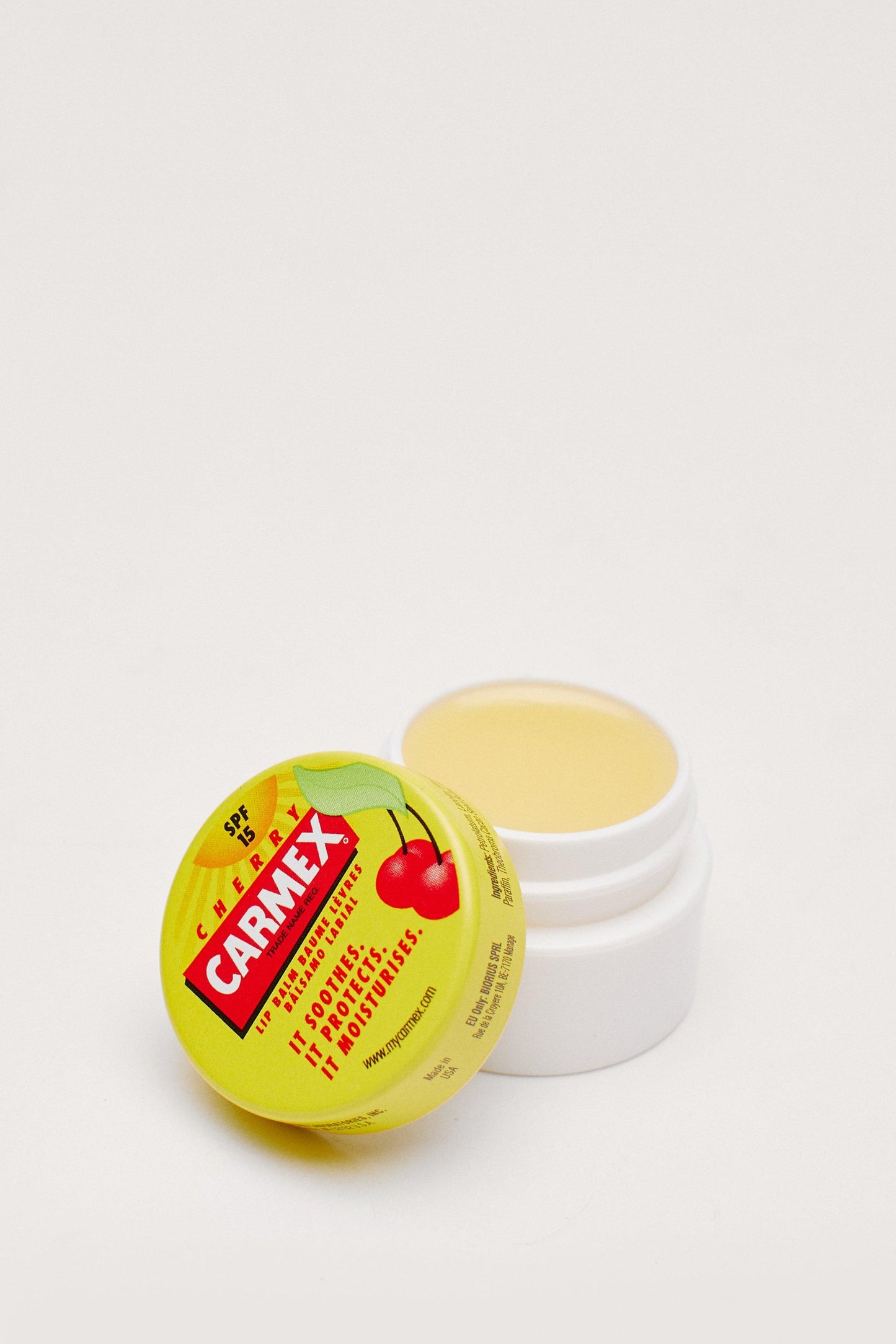 Carmex Moisturising Cherry Lip Balm with SPF 15, 7.4 gm (Jar) – Beauty ...